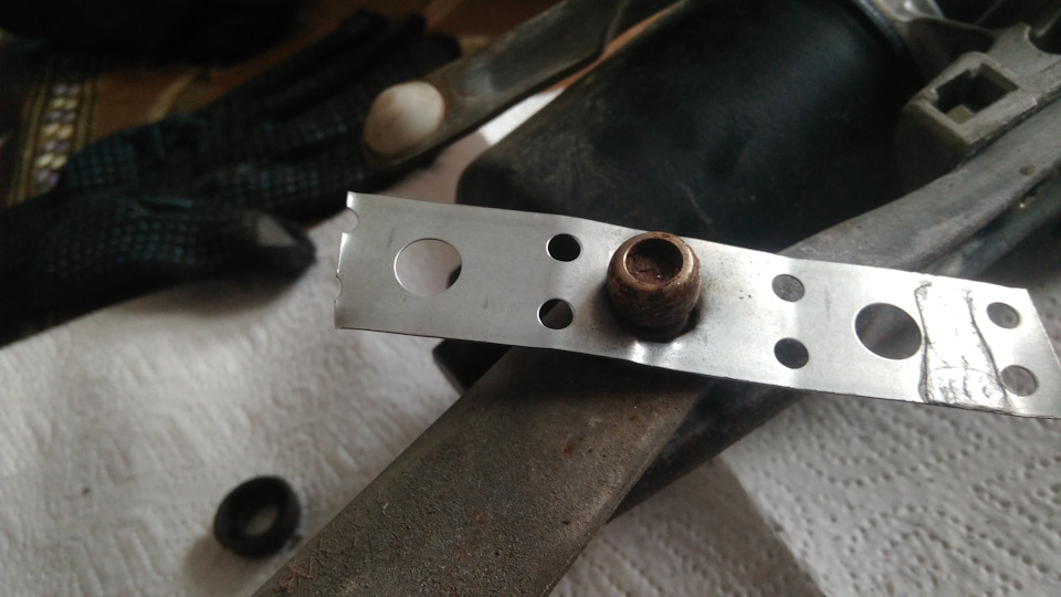 Цоколь плафона освещения номерного знака (маленький лайфхак ...