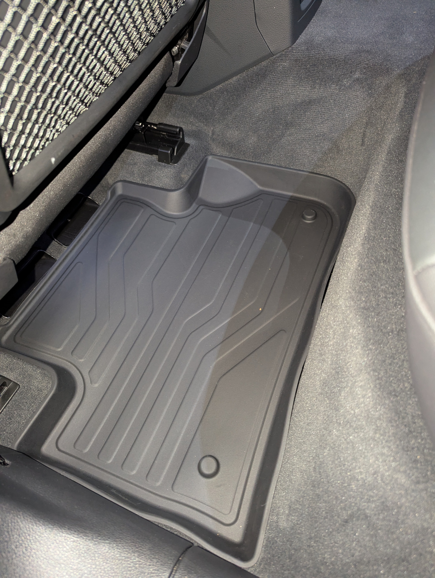 Резиновые коврики SRTK — Audi Q5 (2G), 2 л, 2023 года | аксессуары | DRIVE2