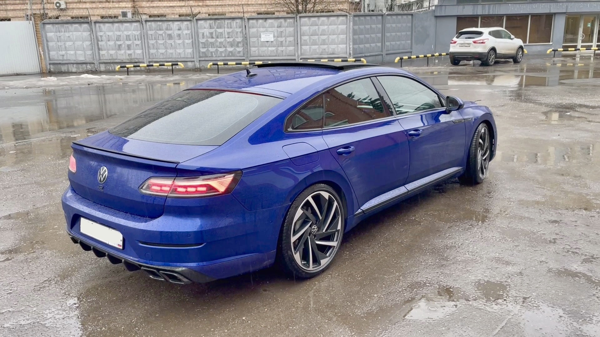 Volkswagen Arteon 2.0 дизельный 2022 | R-Line Lapiz Blue на DRIVE2