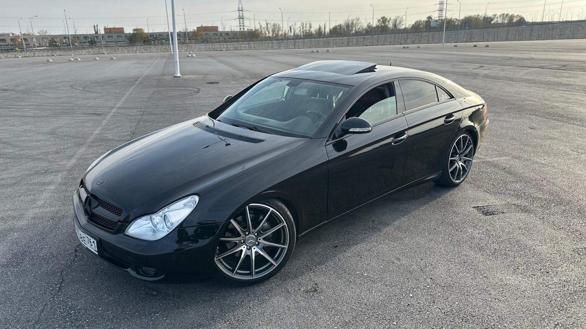 Mercedes-Benz CLS (W219) 5.0 бензиновый 2005 | BLACK BANAN на DRIVE2