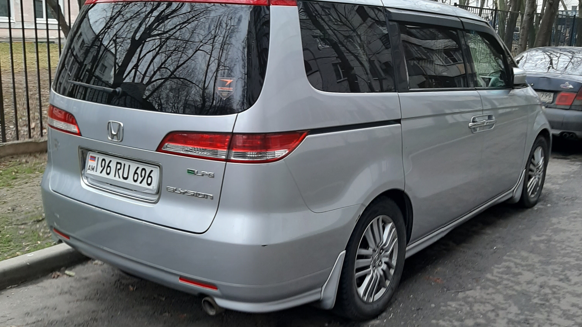 Honda Elysion 2.4 бензиновый 2004 | на DRIVE2