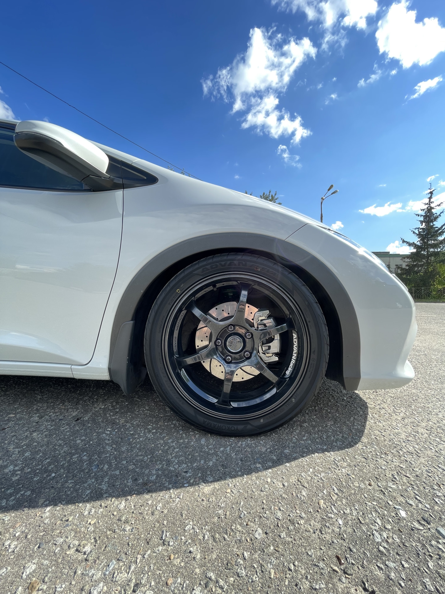 5zigen pro racer GN+ R18 7.5J ET48 & Nokian Tyres Hakkapeliitta R3 235/ ...