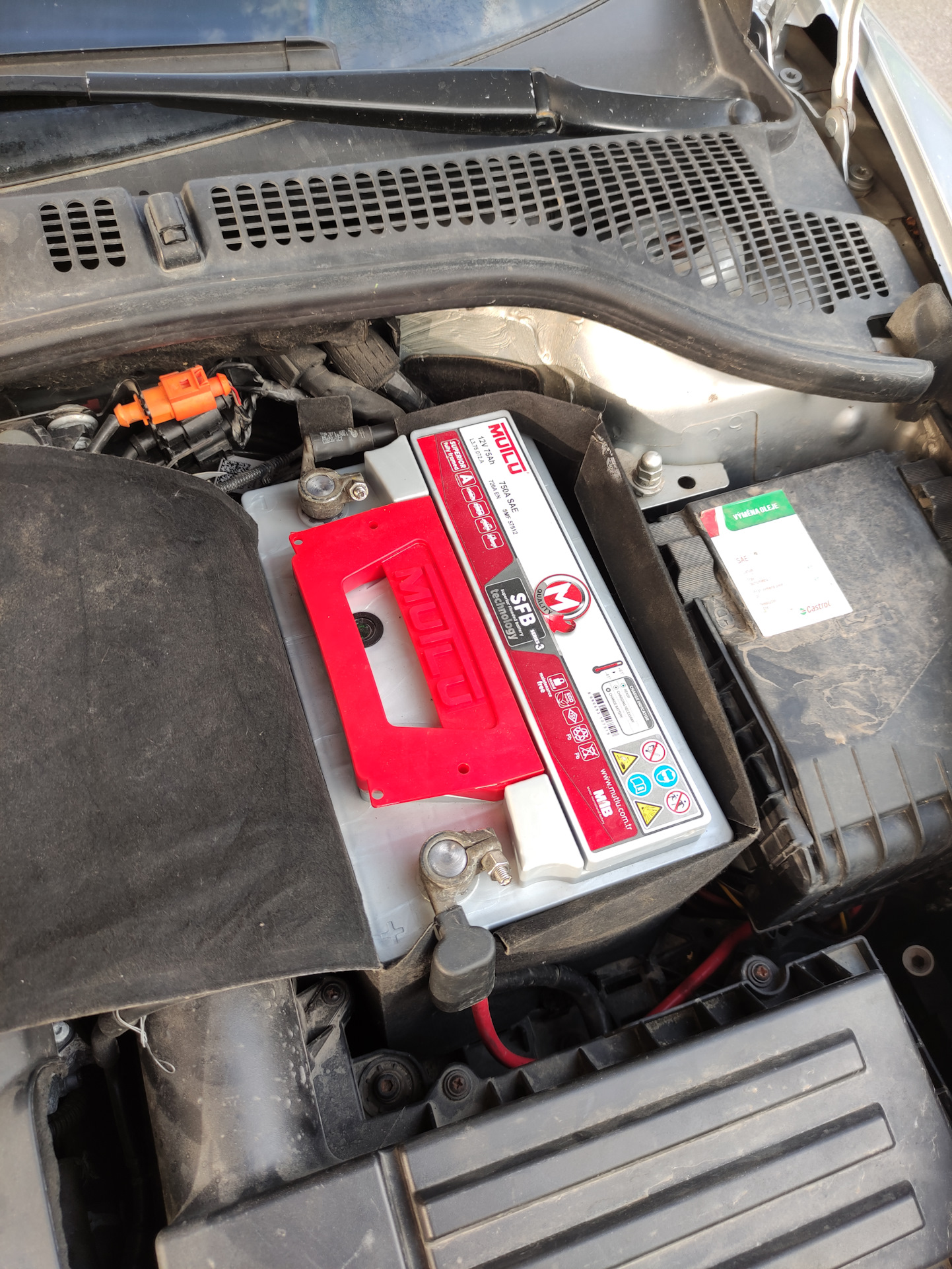 Ехали ехали и приехали. АКБ 😬 — Skoda Octavia A5 Mk2, 1,6 л, 2011 года ...