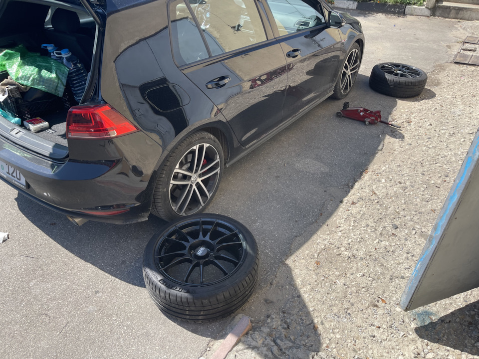 Новые Тапки OZ Ultraleggera r18 — Volkswagen Golf Mk7 GTI, 2 л, 2017 ...