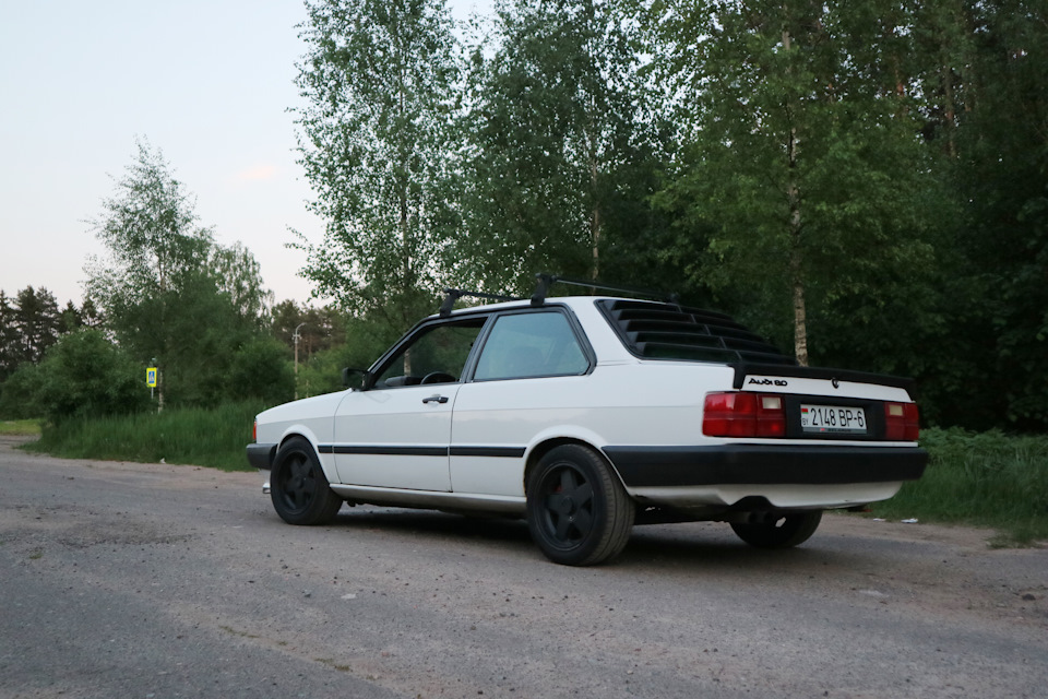 Жалюзи на заднее стекло 80 B2 можно купить! — Audi 80 (B2), 2 л, 1985 ...