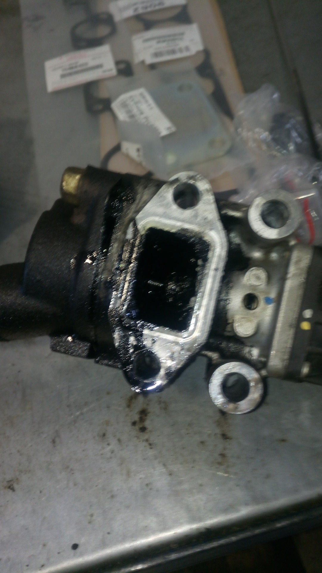 Чистка впускного коллектора и физическое удаление ЕГР. — Mitsubishi ...