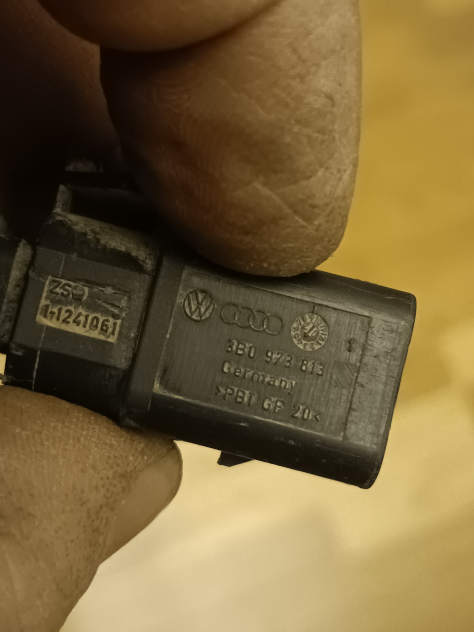 3B0973813 Корпус разъёма VAG | Запчасти на DRIVE2