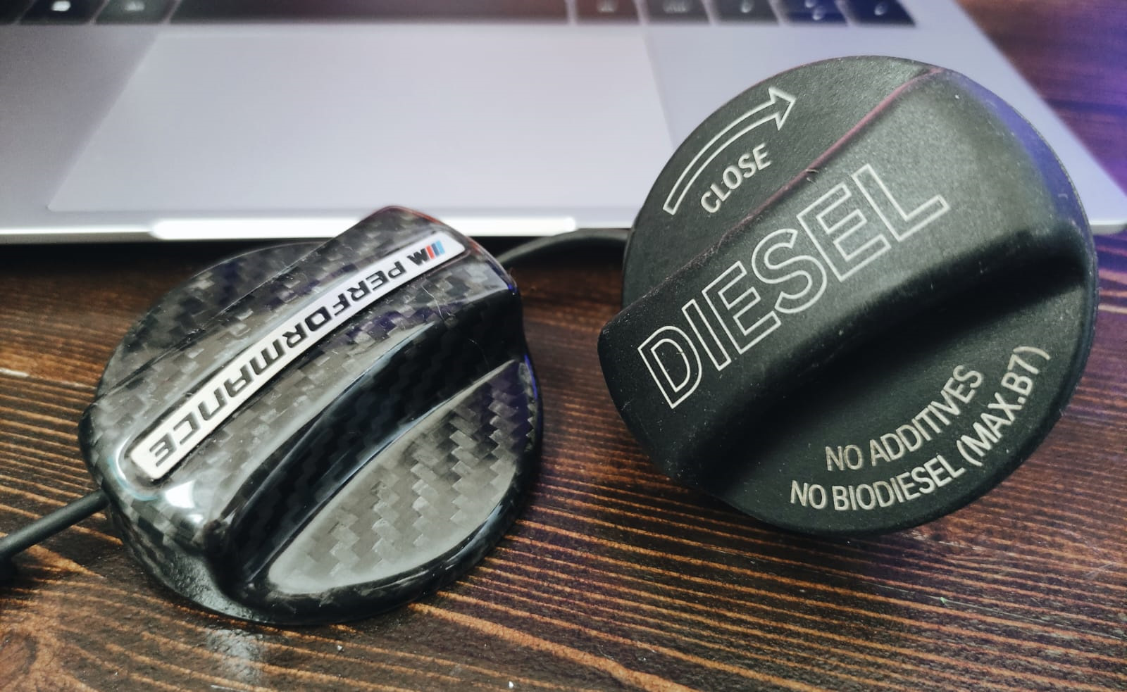 Карбоновая накладка крышки топливного бака M Performance, BMW E87 — BMW ...