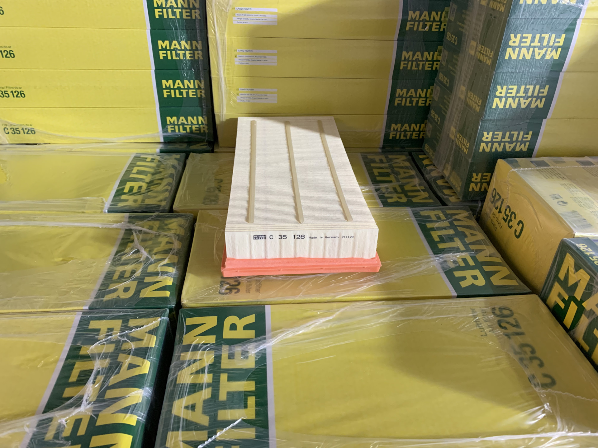 Оригинальный воздушный фильтр Mann C35126 для Range Rover — Land Rover ...