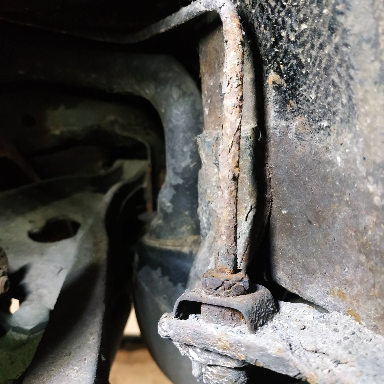 замена сайлентблоков в заднем продольном и новые проблемы. — BMW 3 ...