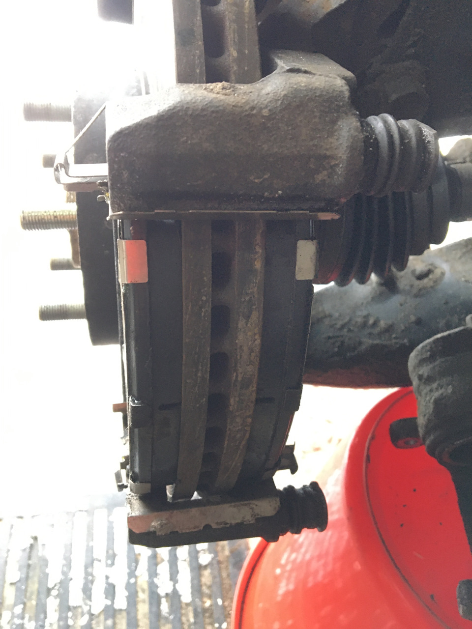 Замена тормозных колодок и последствия — Subaru Forester (SJ), 2 л ...