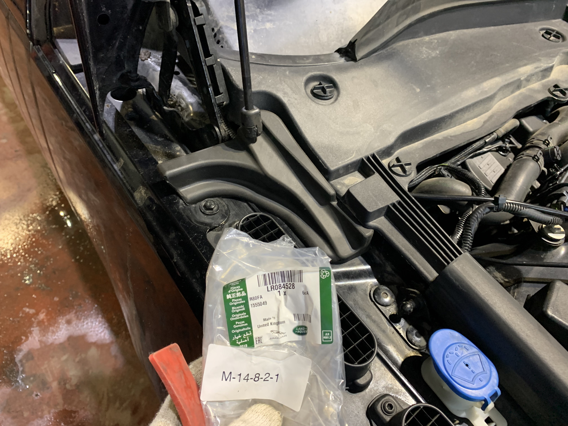 Замена шумовиброизолируещих блоков Range Rover — Britcar на DRIVE2