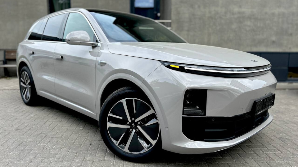 Li Auto L6 1.5 гибридный (Plug-in) 2025 | (Li Xiang) на DRIVE2