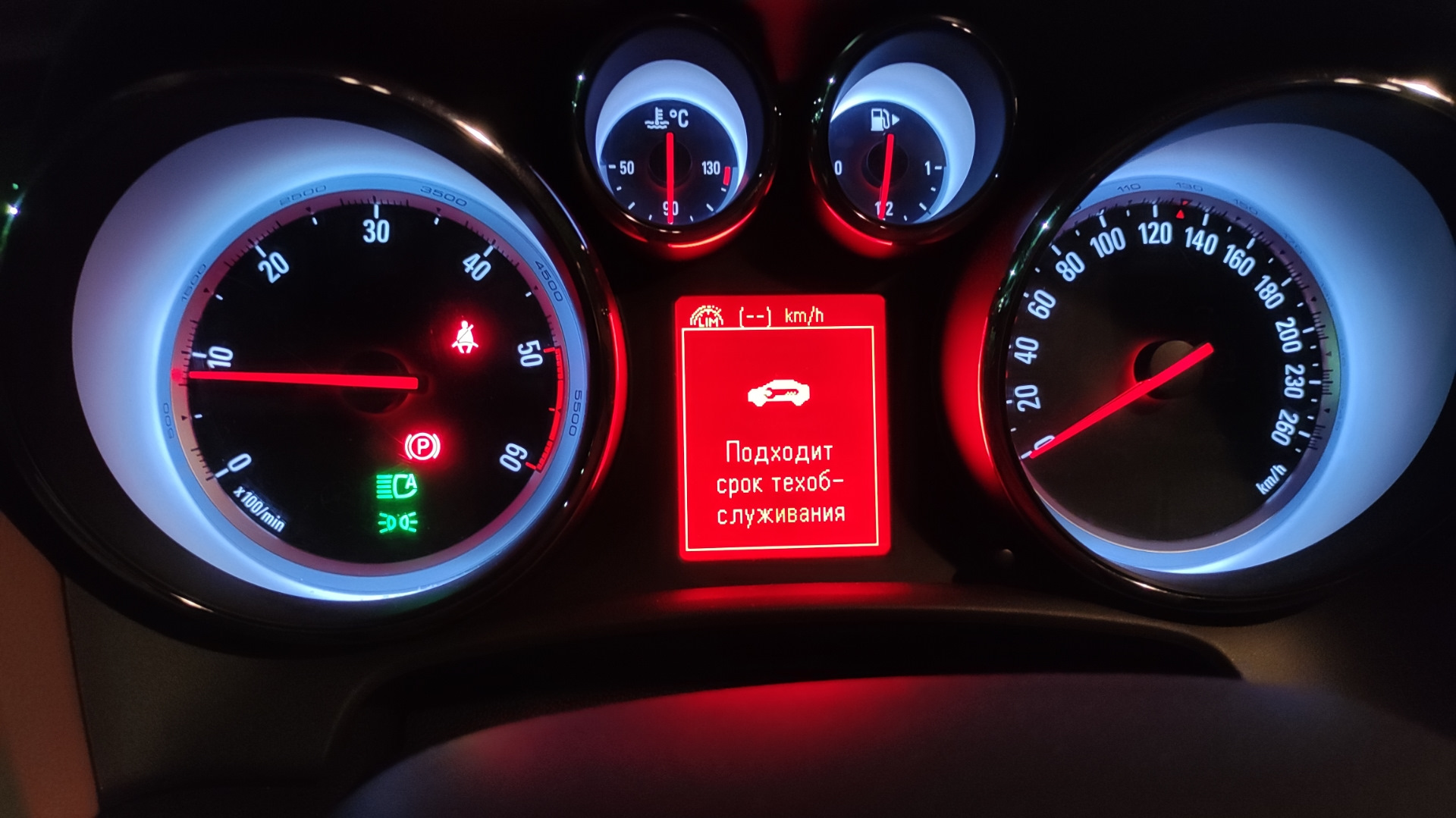 Свеча накала. — Opel Astra J, 2 л, 2014 года | поломка | DRIVE2