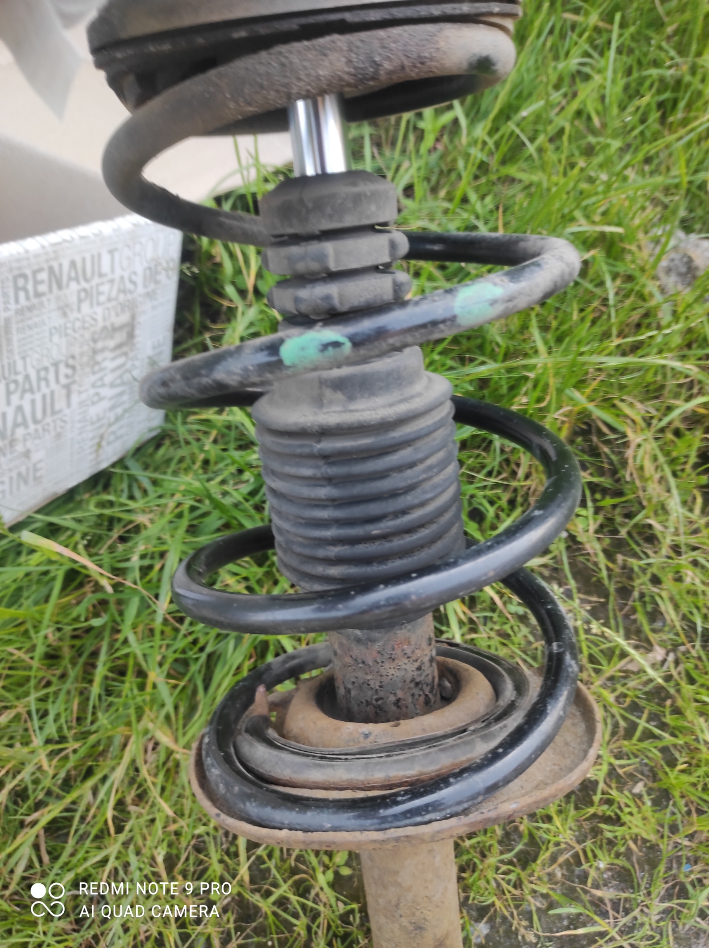 Стійки и пружини — Renault Megane II, 1,4 л, 2004 года | запчасти | DRIVE2