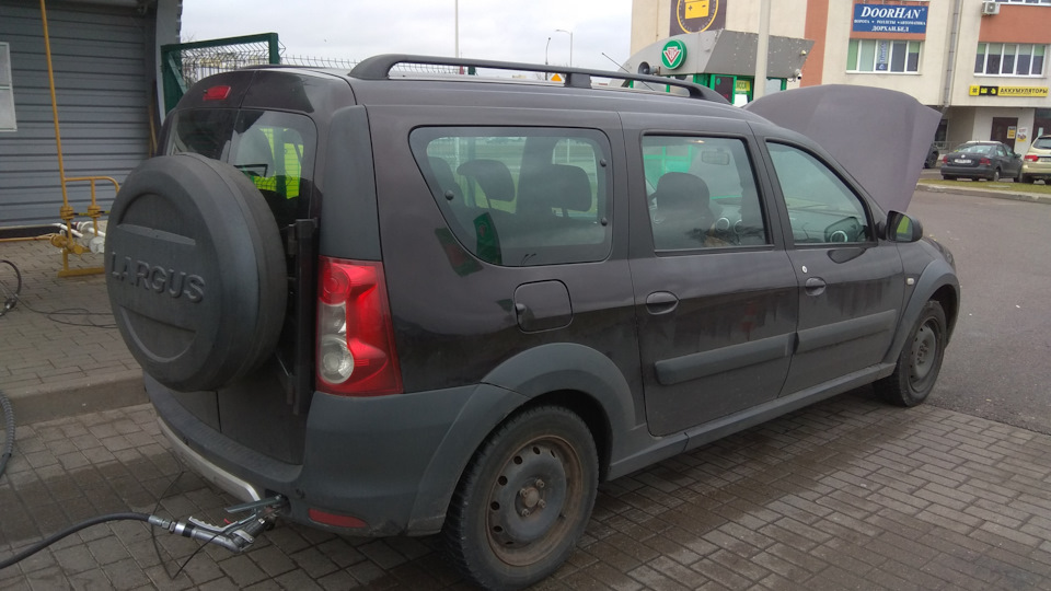 Lada Largus Cross 1.6 бензиновый 2017 | К4М ГБО на DRIVE2