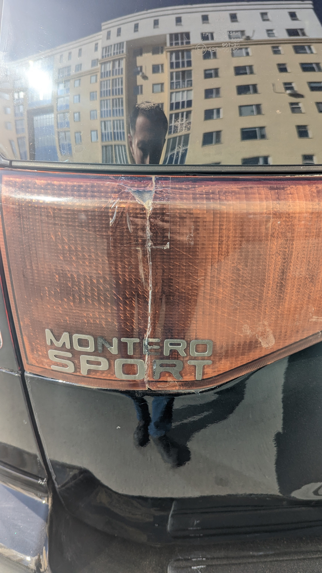 Переобувка колес и замена панорамы — Mitsubishi Montero Sport, 3 л ...