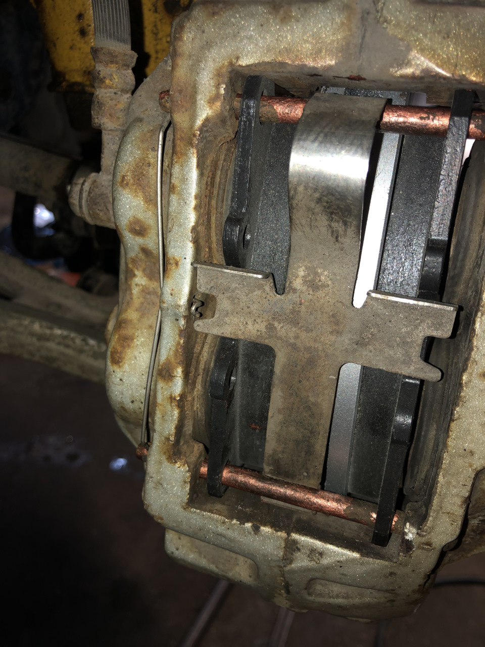 Первое большое ТО (щитки, тормозные диски, колодки, втулки ...