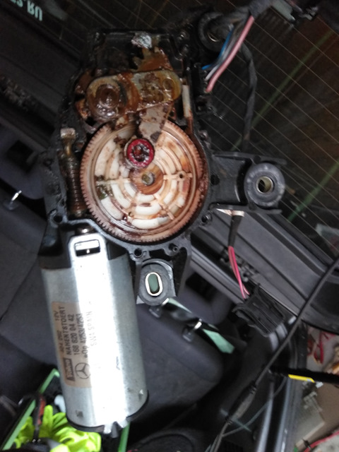 A1698200442 Сервопривод заслонок отопителя Mercedes | Запчасти на DRIVE2