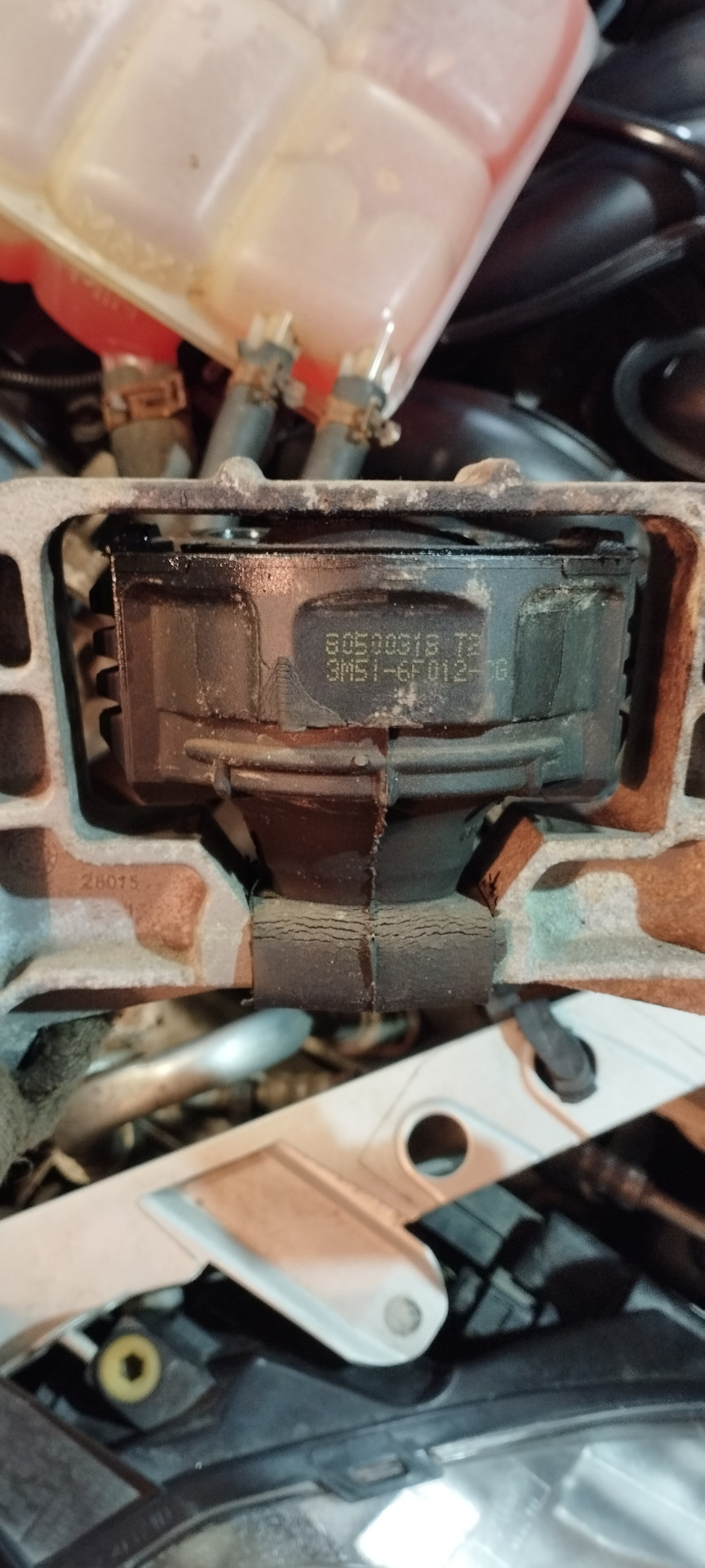Замена правой подушки двигателя(гидроопоры) Ford focus2 — Ford Focus II ...
