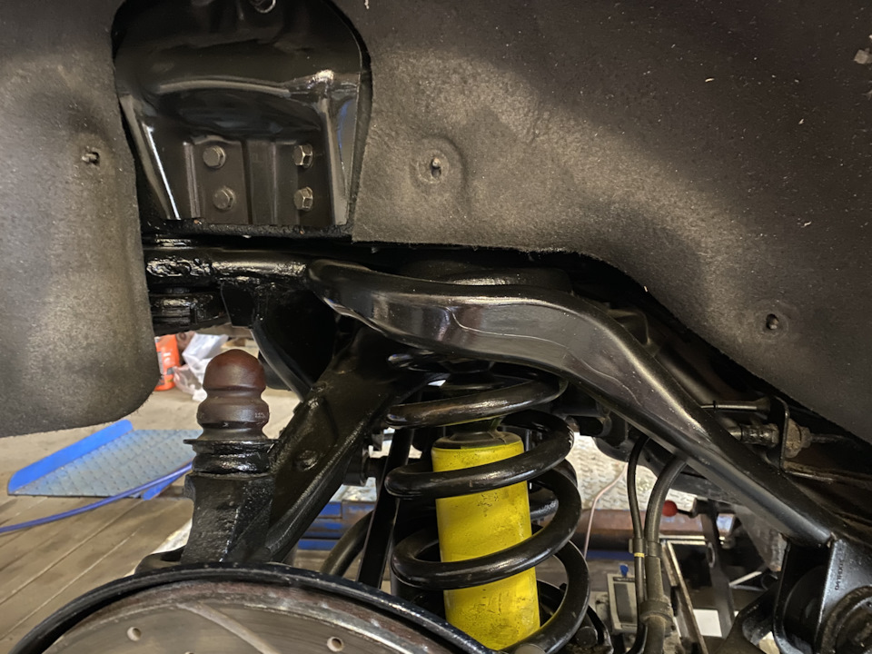 Продолжая сборку…Бампер…пороги…расширители…подкрылки… — Volvo XC90 (1G ...