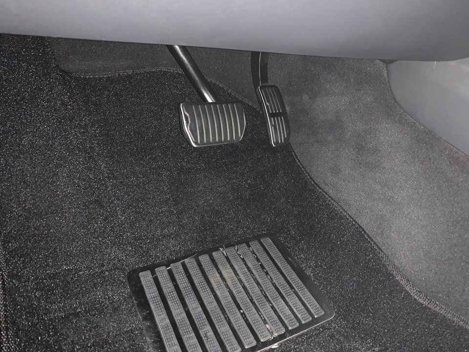 Накладки на педали ) дополнено ) — Jaguar F-Pace, 2 л, 2018 года ...