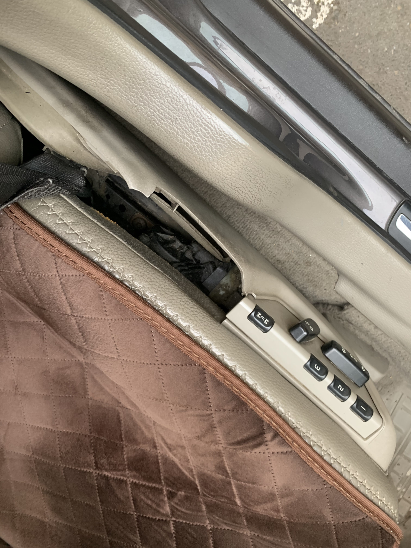 Пришли вот на ремни — Volvo XC70 II, 2,5 л, 2006 года | запчасти | DRIVE2