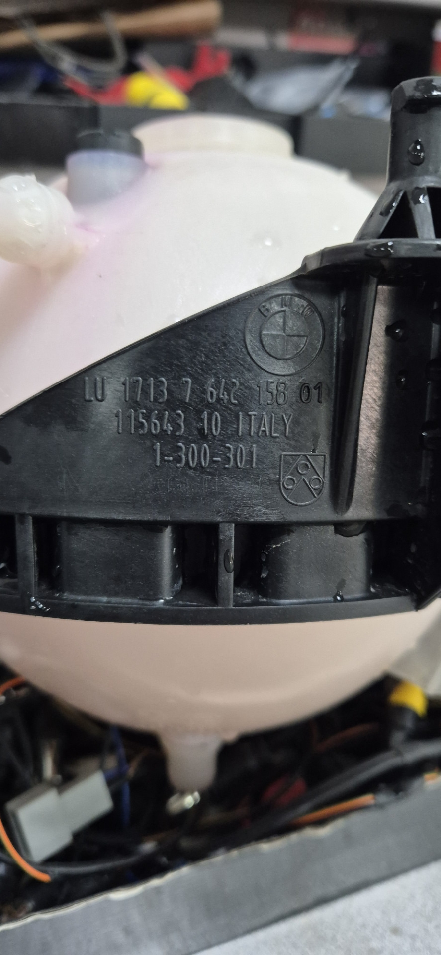 Расширительный бачёк Bmw f20 — BMW 1 series (F20), 1,6 л, 2013 года ...