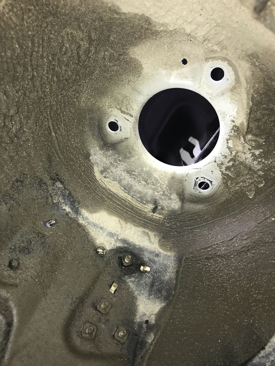 Заменили опорники по гарантии — Toyota Camry (XV70), 2,5 л, 2018 года ...