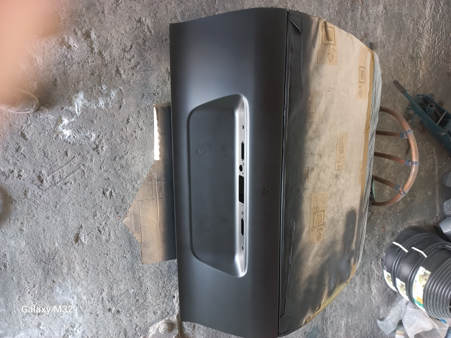 Облил дверь багажника и жуков погонял) — Mercedes-Benz C-Class Estate (S202), 2,2 л, 2000 года ...