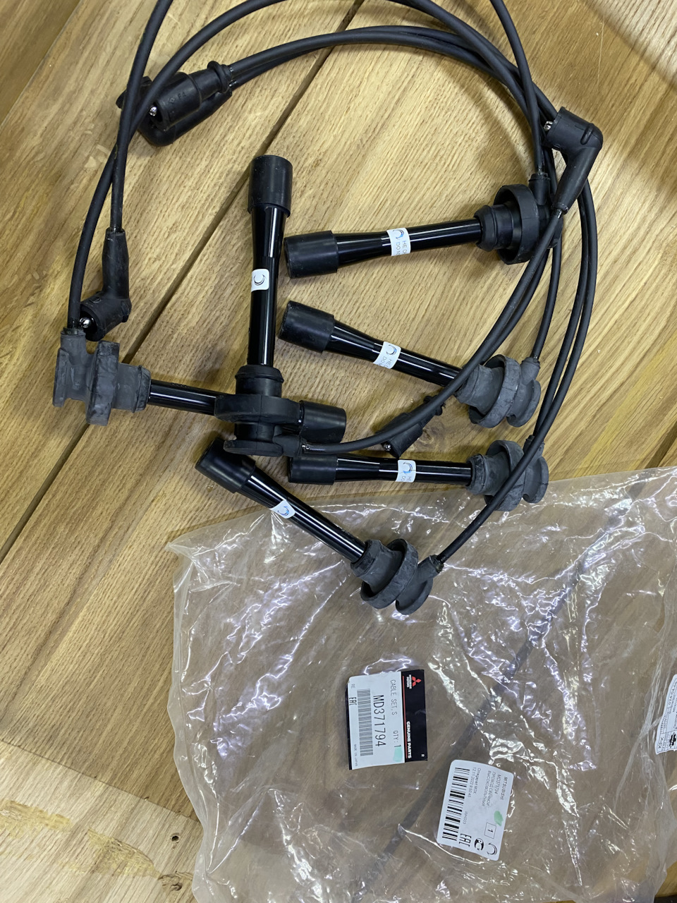 MD371794 ПРОВОДА ВЫСОКОВОЛЬТНЫЕ (комплект) PAJERO/MONTERO (00-06 ...