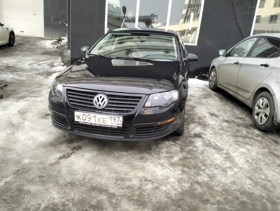 Черная решетка — Volkswagen Passat B6, 2 л, 2008 года | стайлинг | DRIVE2