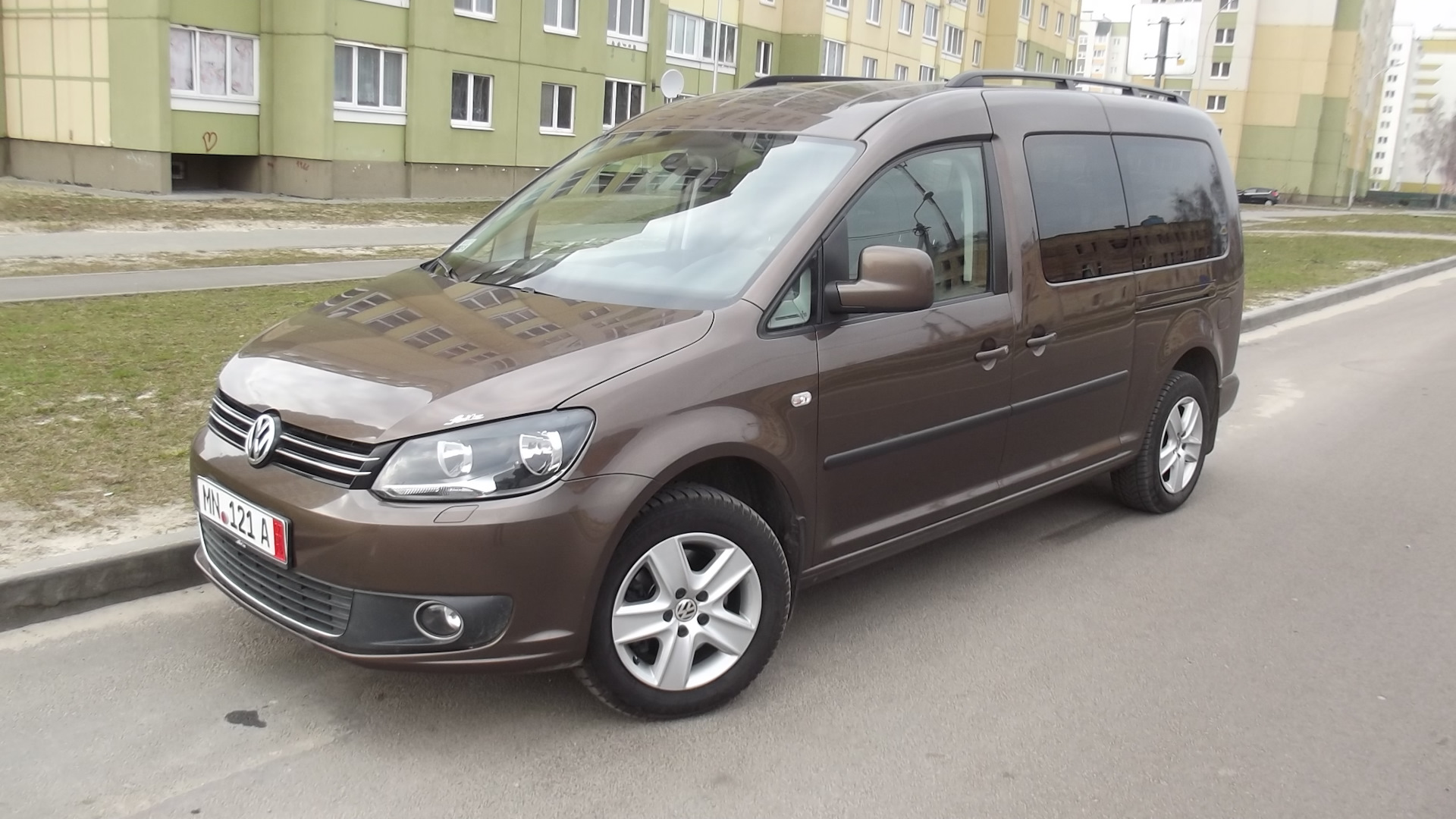 Volkswagen Caddy (3G) 2.0 бензиновый 2011 | 2.0 Ecofuel Comfortline на ...