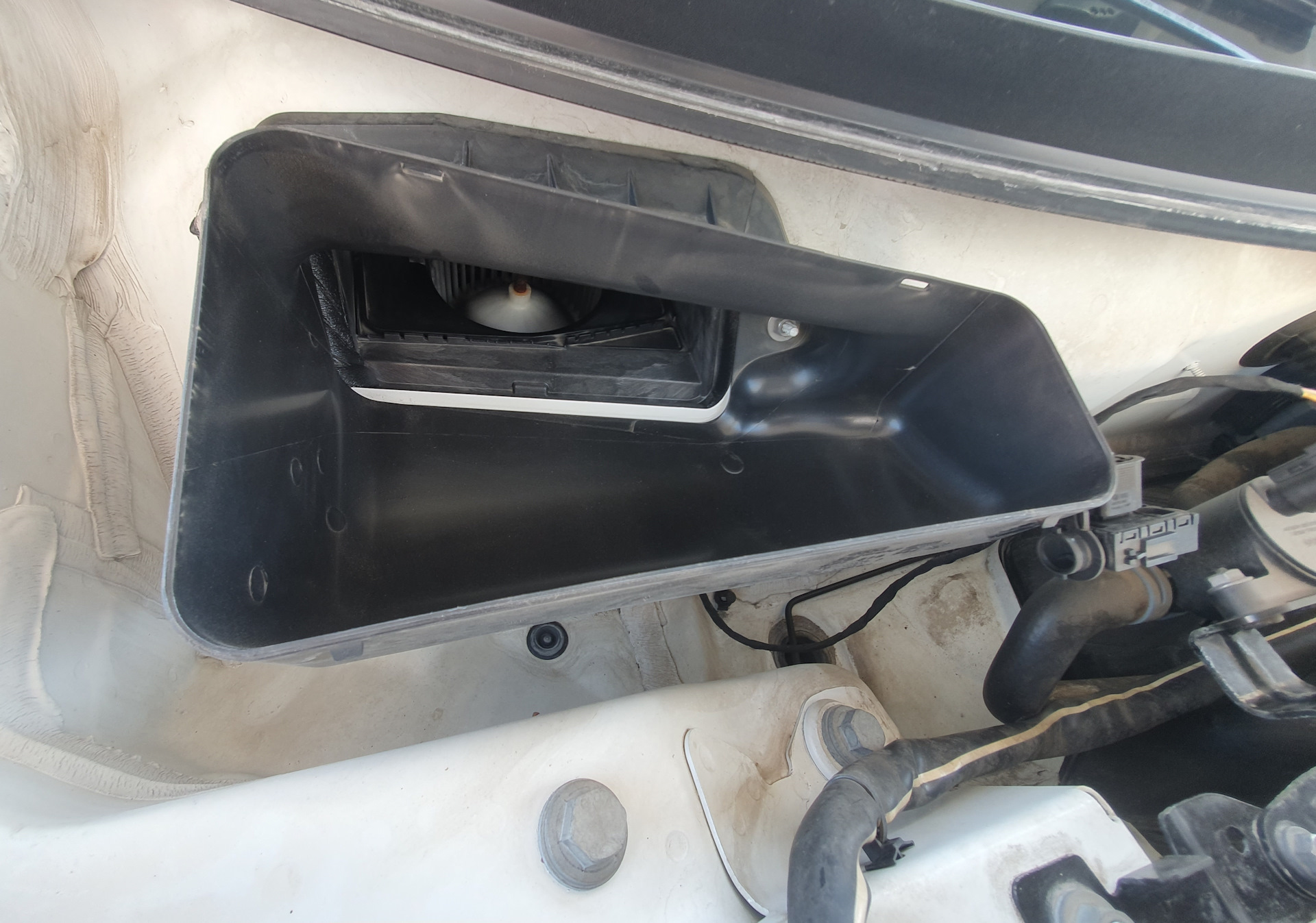 Ежегодное ТО (86 000), установка защиты рейки, обновление задних ...