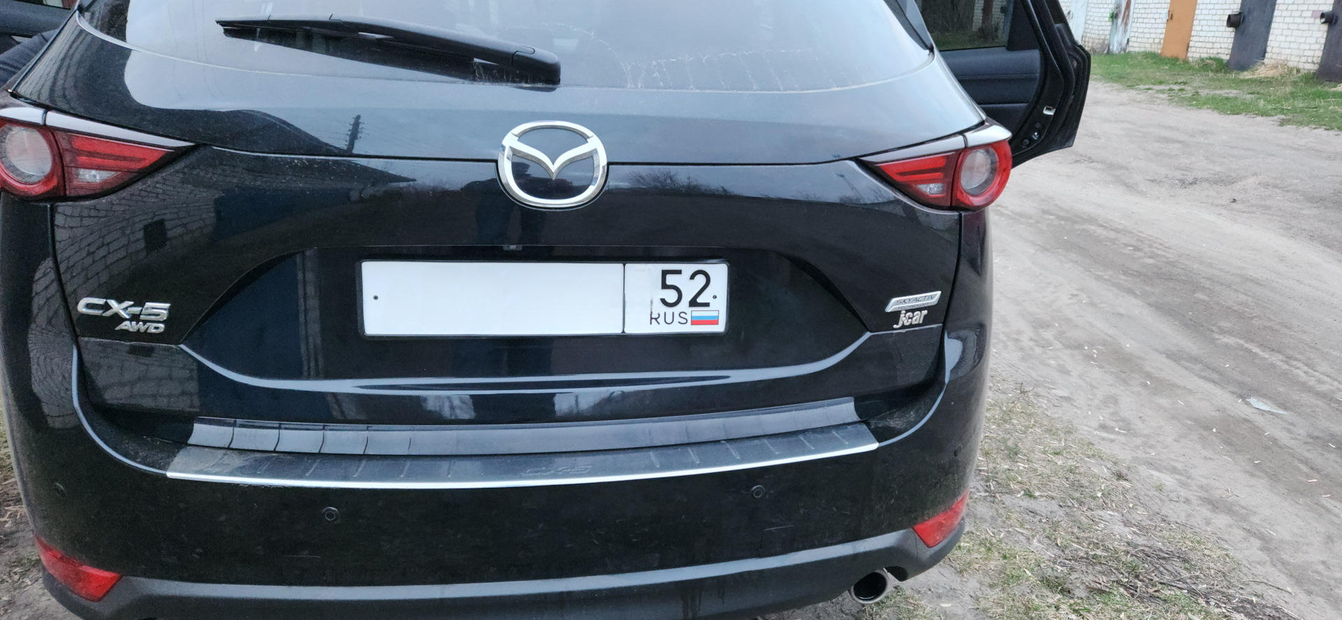 Пост №2. Замена номерных рамок и лампочек подсветки номера — Mazda CX-5 (2G), 2,5 л, 2018 года ...