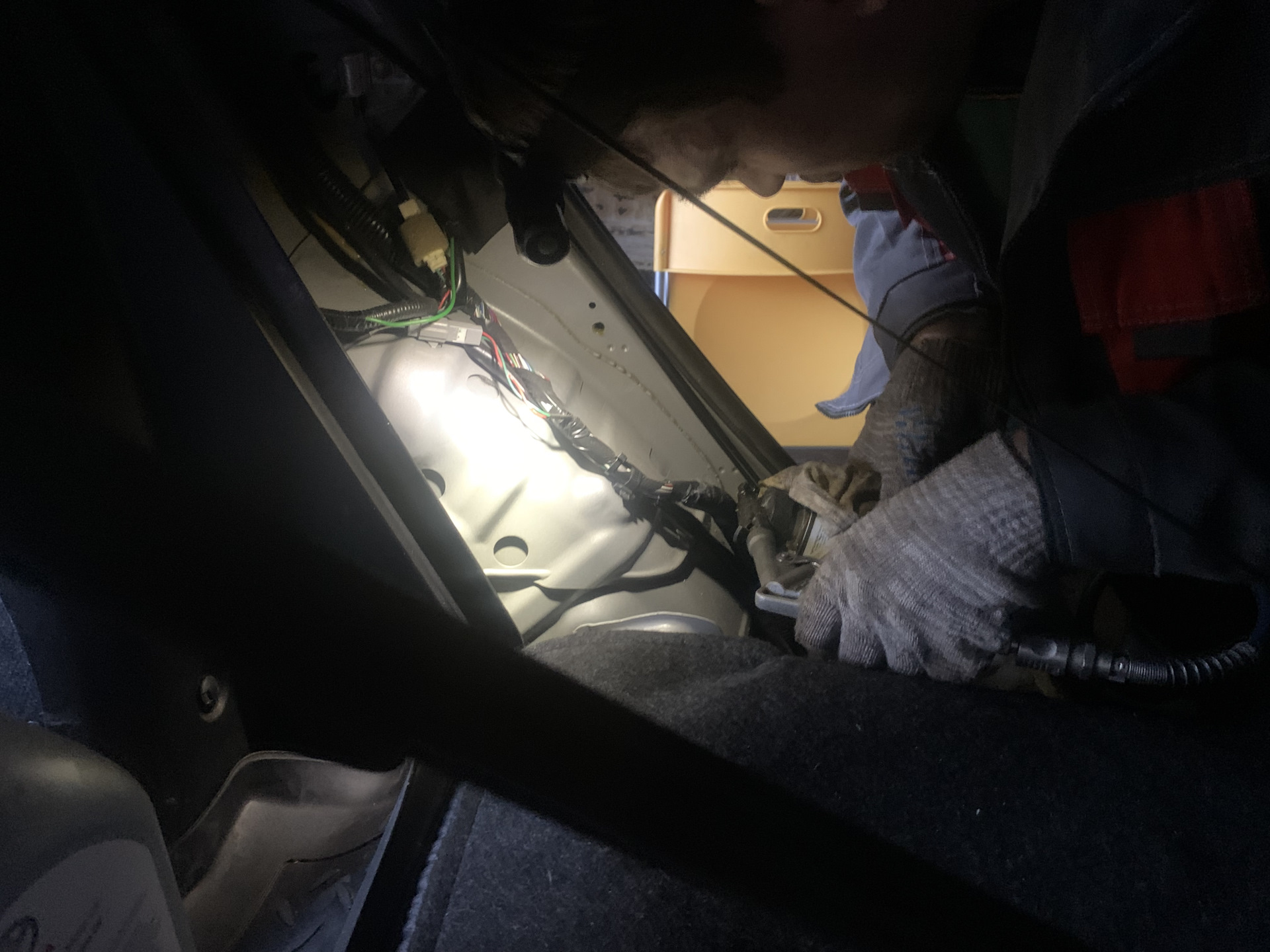 Антикор внутренних полостей — Toyota Camry (XV30), 2,4 л, 2005 года ...