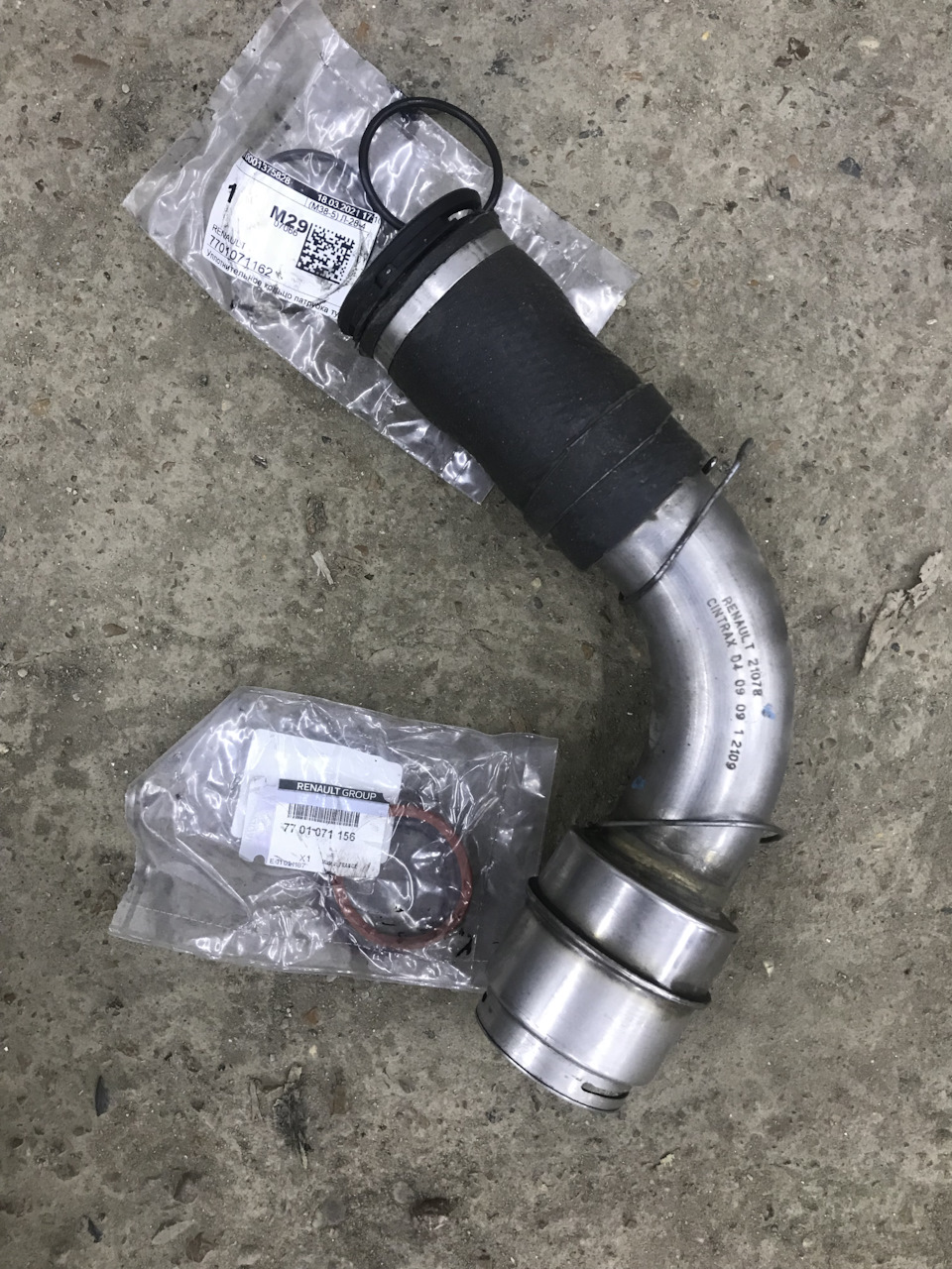 7701071162 Уплотнитель патрубка турбокомпресс (рез) RENAULT | Запчасти ...