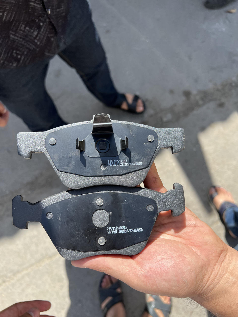 A0044201320 Комплект тормозных колодок Mercedes | Запчасти на DRIVE2