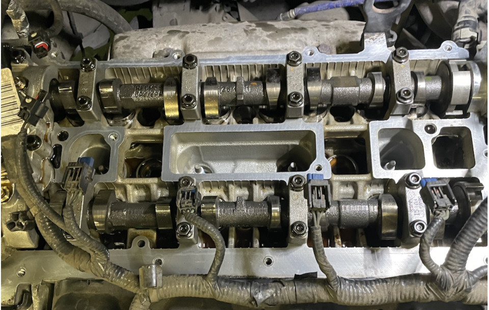 Устранение течи масла из под клапанной крышки — Ford Focus Sedan III, 2 ...