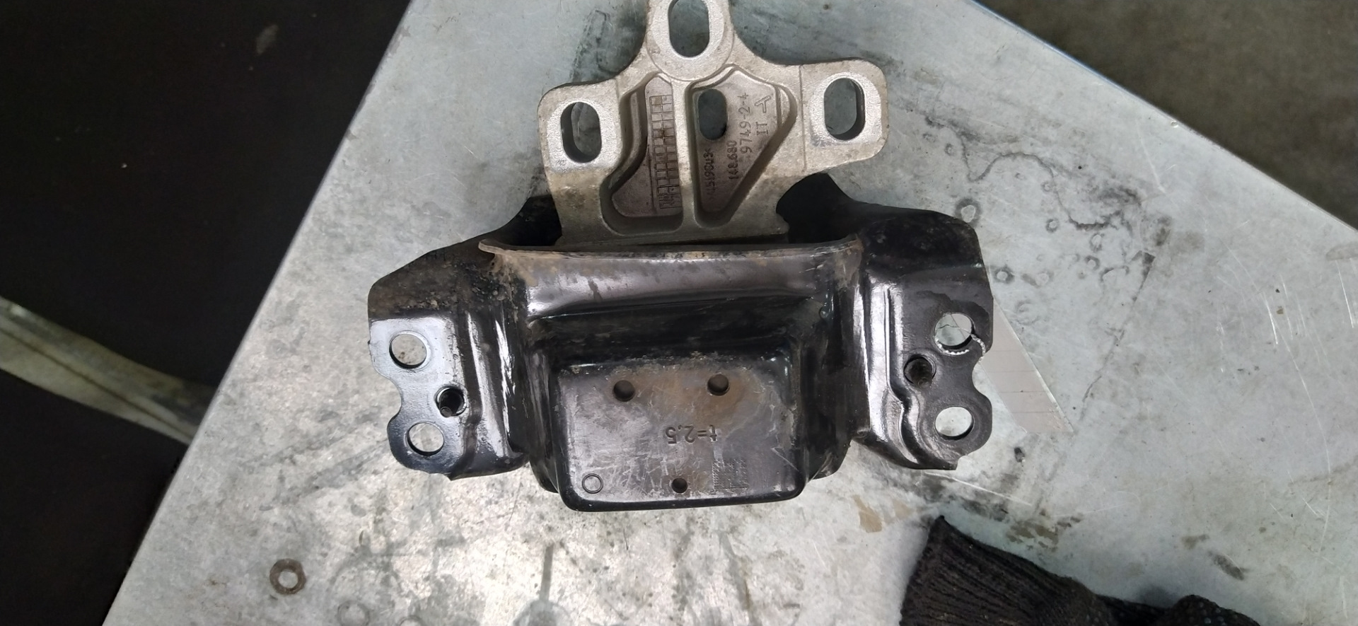 Замена опоры DQ500 5QA199555F — Volkswagen Tiguan (2G), 2 л, 2017 года ...