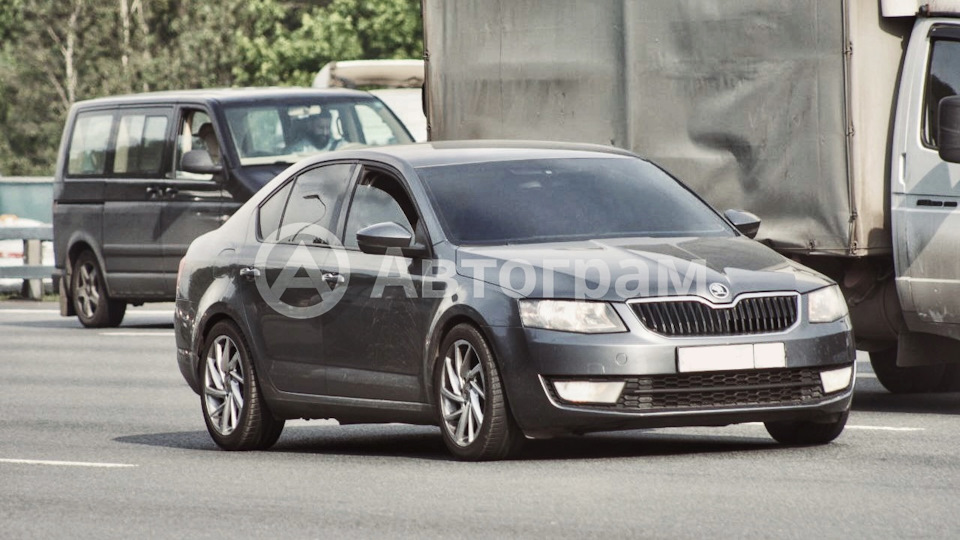 Задние габариты вместо поворотников — Skoda Octavia A7 Mk3, 1,4 л, 2014 ...