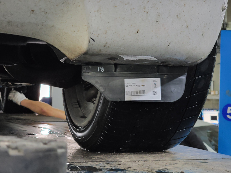 Установка пылезащитных кромок E70 — BMW X5 (E70), 3 л, 2011 года ...