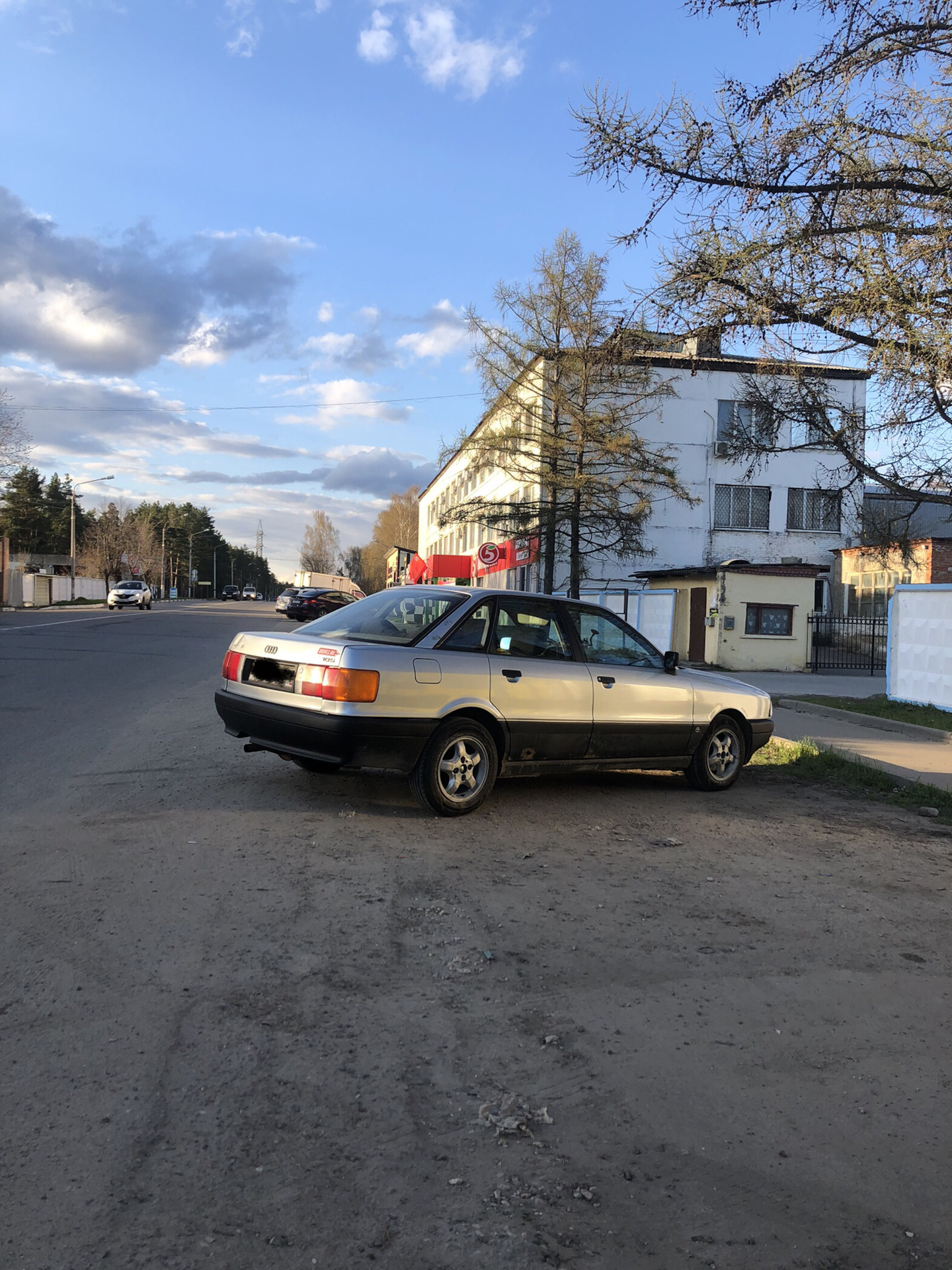 Май 2022, масло, пыльник, смена резины — Audi 80 (B3), 1,8 л, 1989 года ...