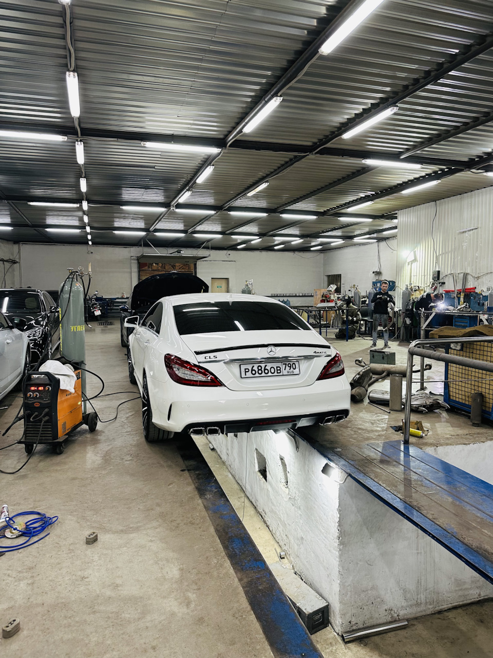 Покраска — Mercedes-Benz CLS (C218), 2,1 л, 2015 года | кузовной ремонт ...