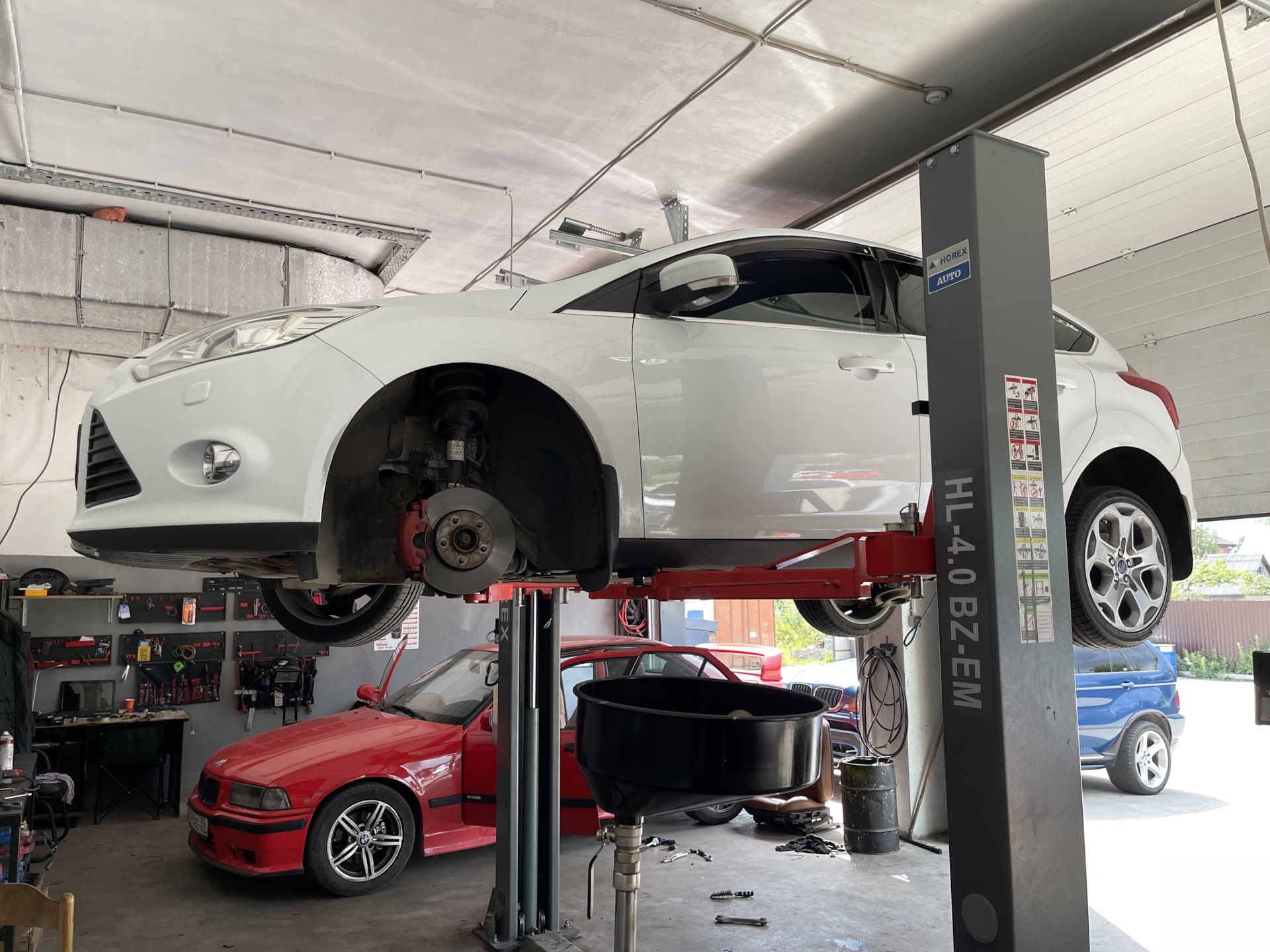 Подвеска форд фокус 3 — Ford Focus III Hatchback, 1,6 л., 2013 года ...