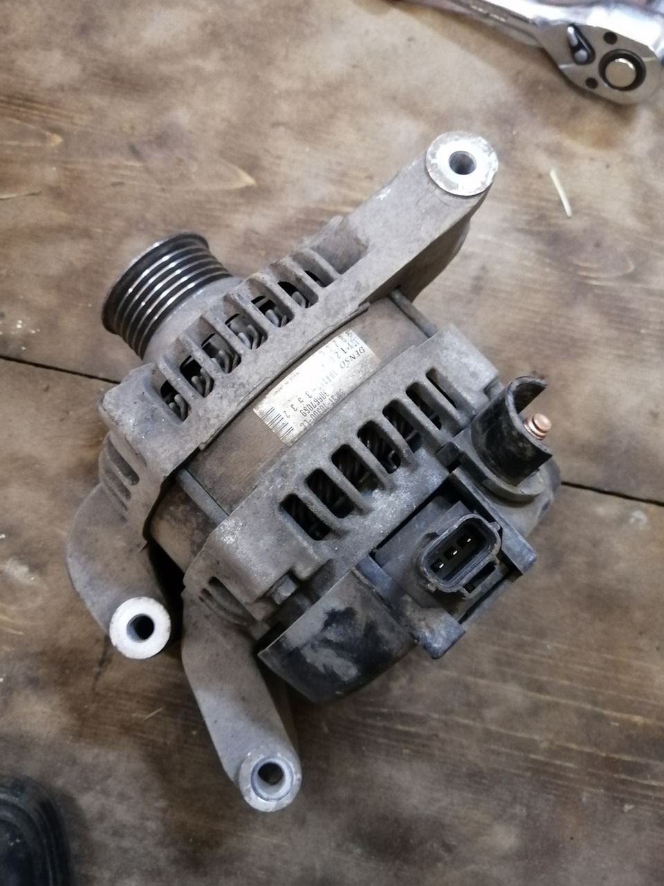 1530298 Генератор 14V-120A / C-Max, Focus-II Duratec-HE 04~ Ford ...