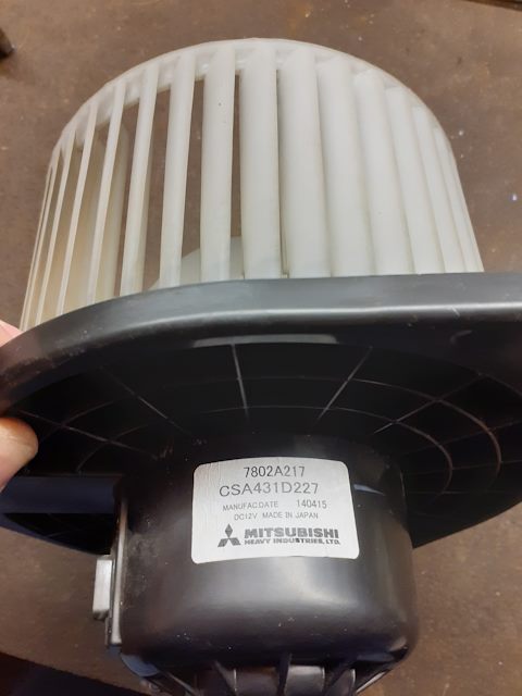 7802A217 Мотор вентилятора отопителя салона Mitsubishi | Запчасти на DRIVE2