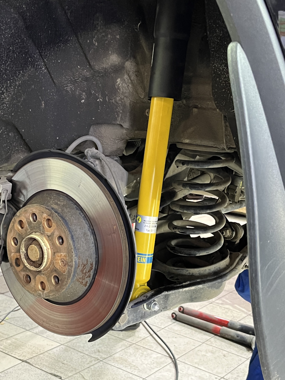 Амортизаторы Bilstein B6 — Skoda Kodiaq (1G), 2 л, 2018 года | запчасти ...