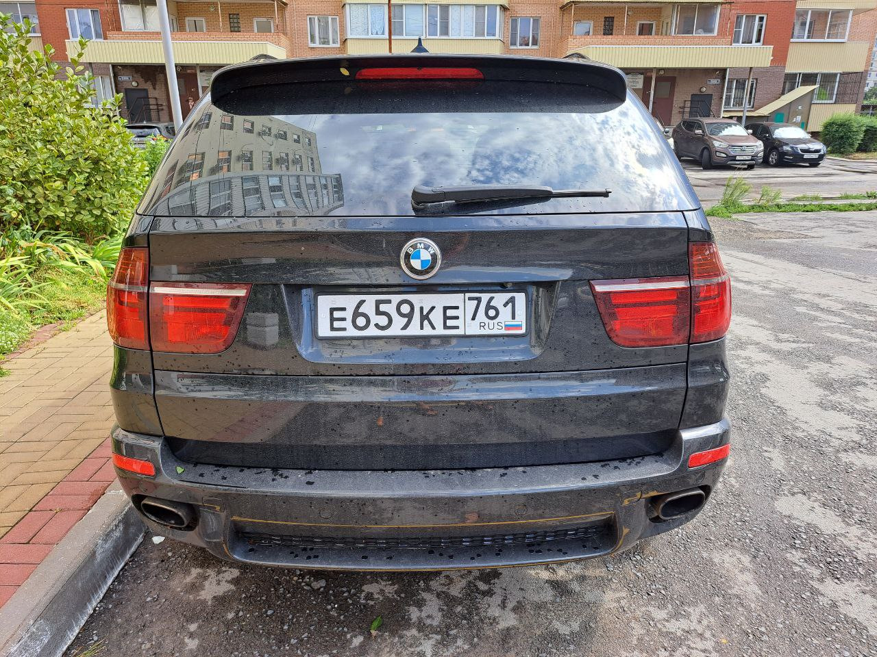Рамки RСS, тонировка и немного VAGа в BMW — BMW X5 (E70), 2 л, 2009 года | аксессуары | DRIVE2