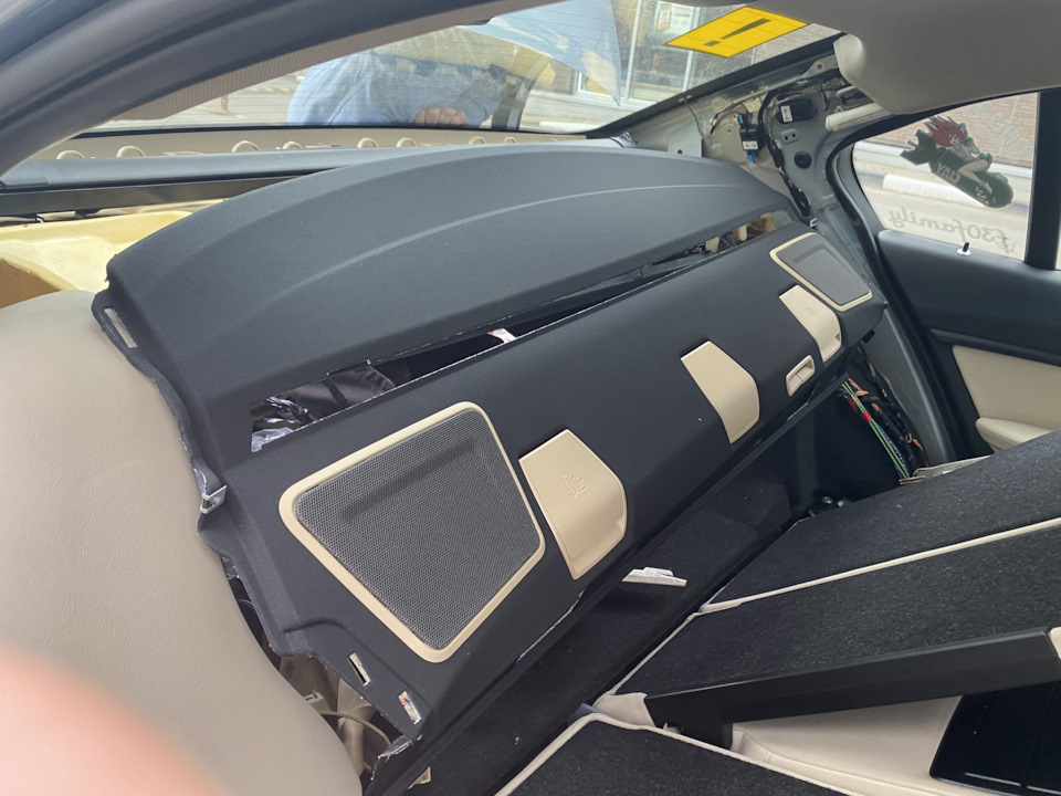 Солнцезащитные шторы S415A, S417A — BMW 3 series (F30), 3 л, 2013 года ...